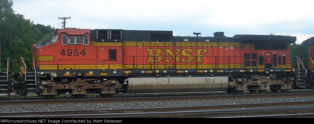 BNSF 4954